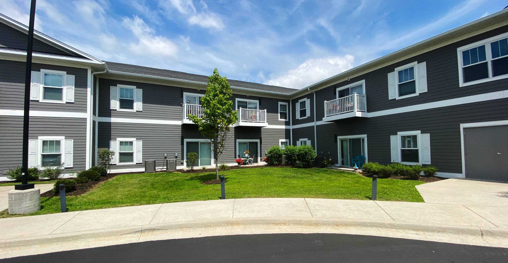 Elderly-Friendly Landscapes: Designing Outdoor Spaces for Senior Living ...